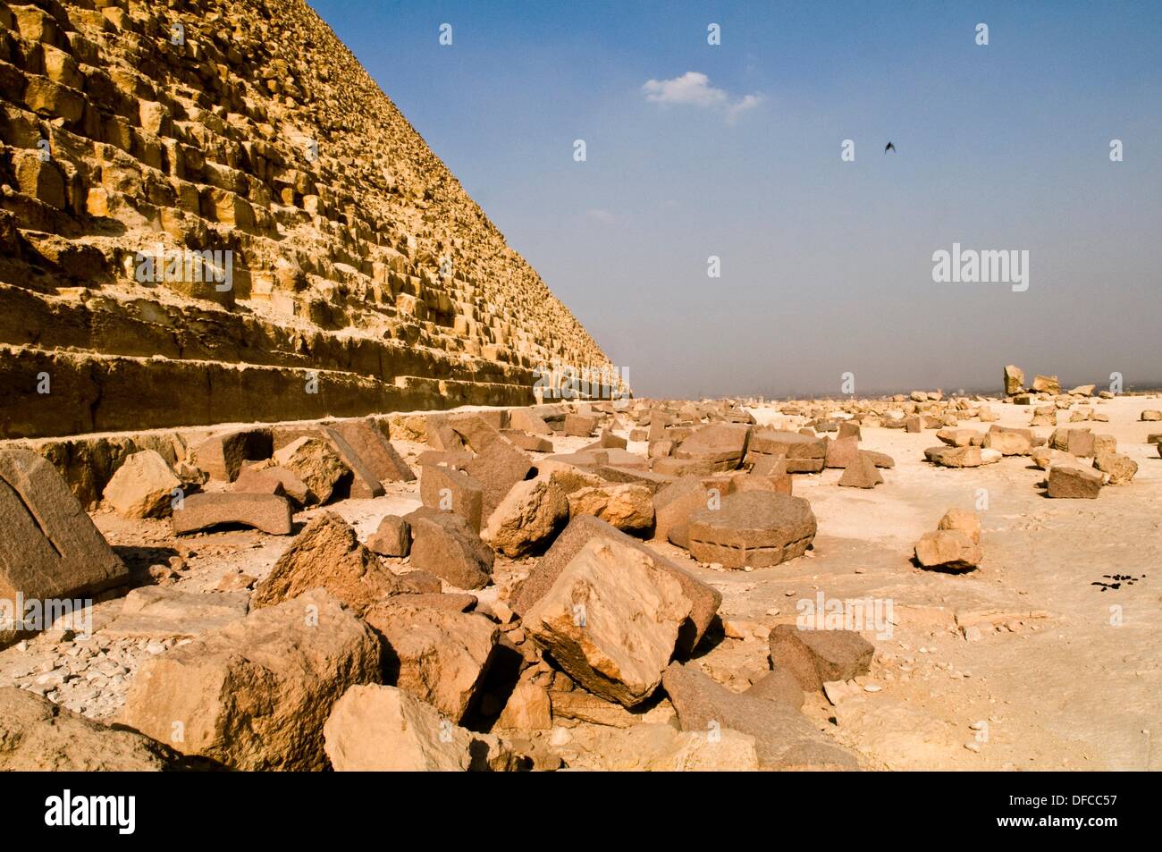 Ancient giza rubble hi-res stock photography and images - Alamy