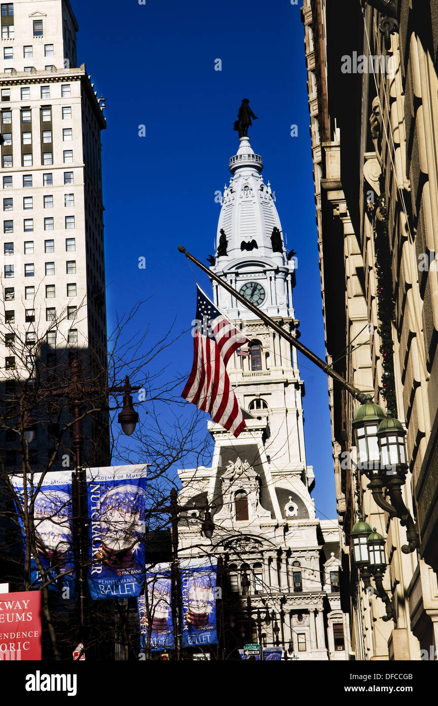 Philadelphia city hall market street hi-res stock photography and ...