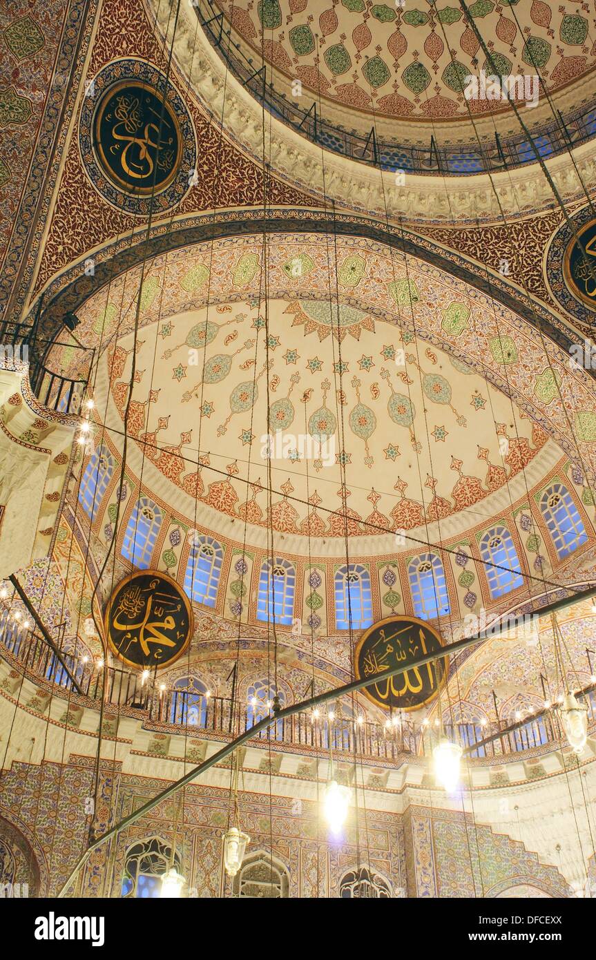 Istanbul inside yeni cami mosque hi-res stock photography and images ...