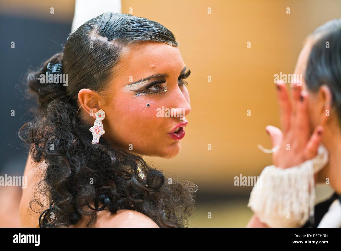 Portrait of dancers hi-res stock photography and images - Alamy