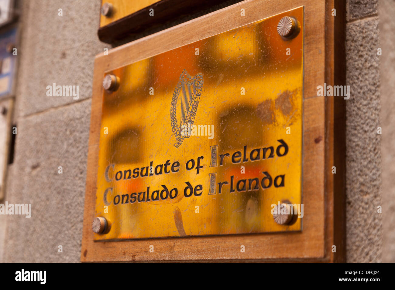 The building which houses the office of the Irish Consulate in Santa ...