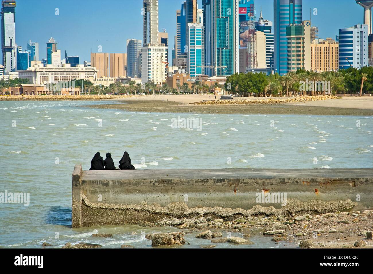 Modernism costume hi-res stock photography and images - Alamy