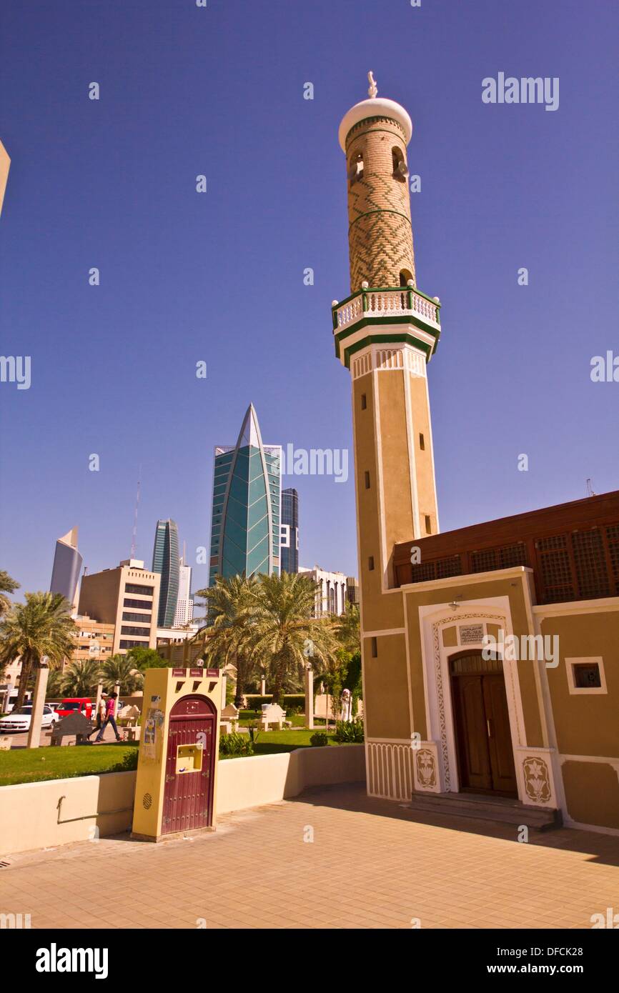 Mosque Minaret In Kuwait City High Resolution Stock Photography and ...
