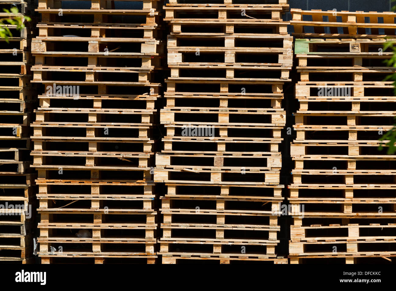 Stacked wooden pallets Stock Photo - Alamy