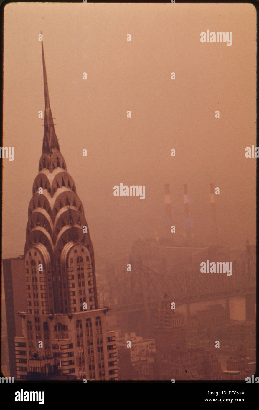 1930's chrysler building hi-res stock photography and images - Alamy
