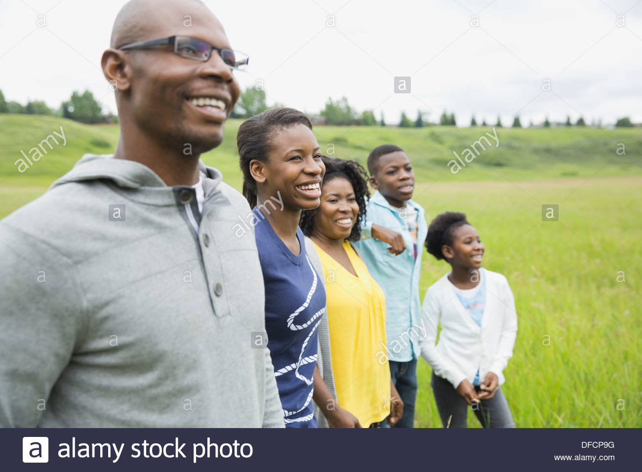 Family five children hi-res stock photography and images - Alamy