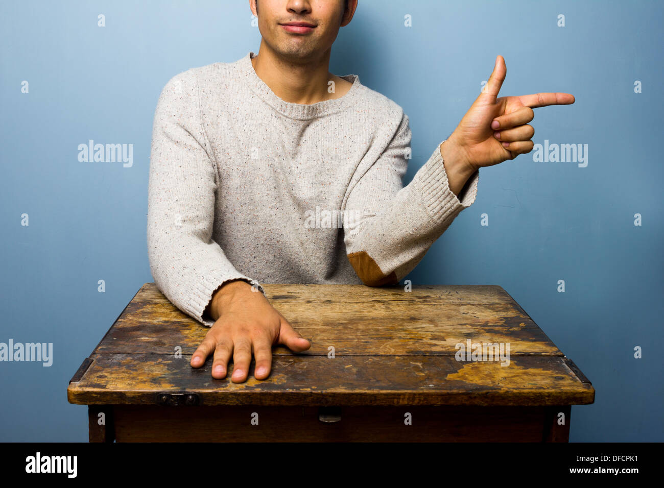 Man pointing right hi-res stock photography and images - Alamy