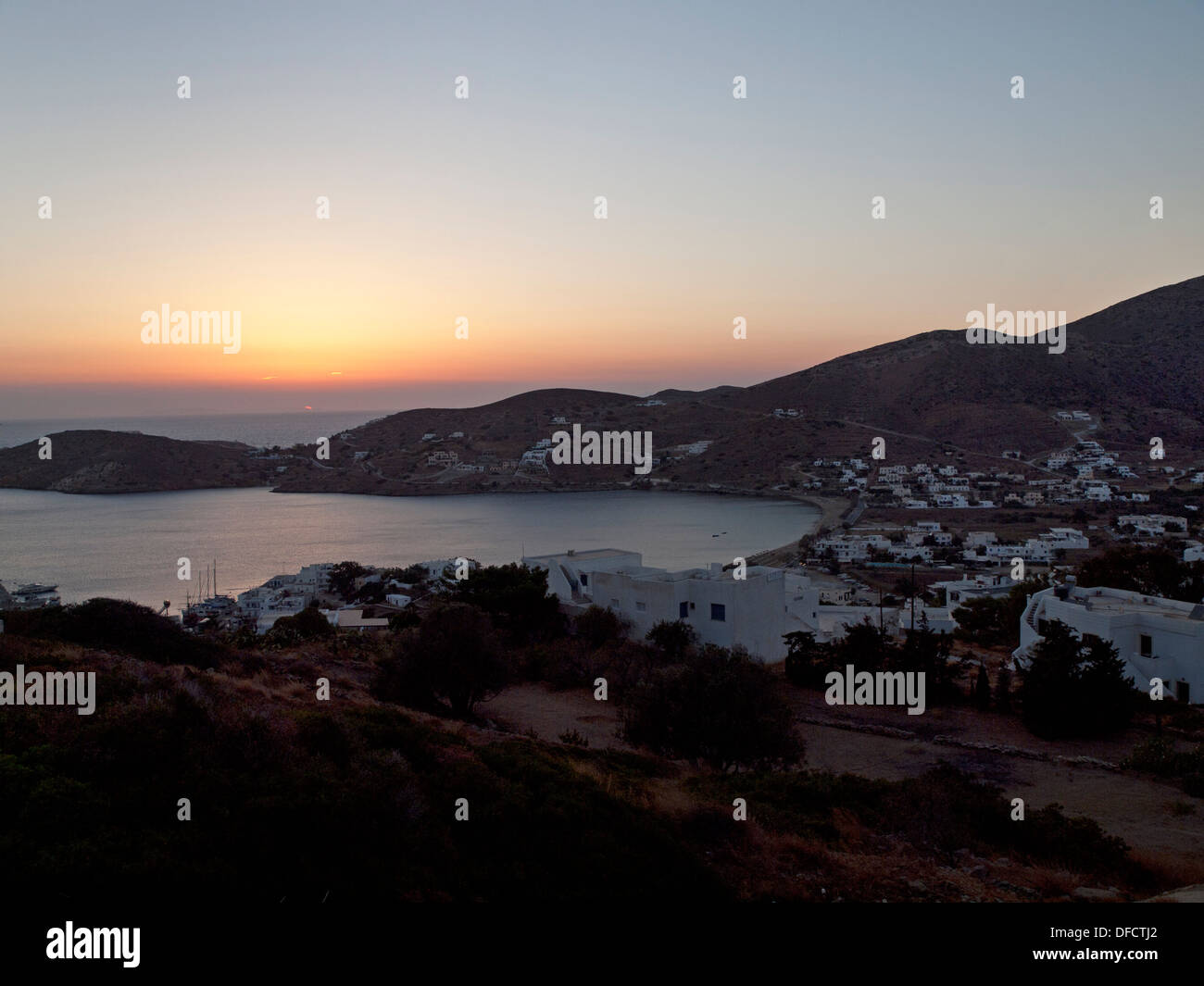 Ios harbor hi-res stock photography and images - Alamy