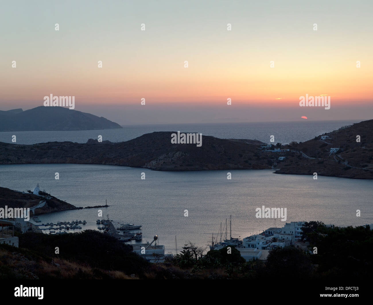 Ios harbor hi-res stock photography and images - Alamy