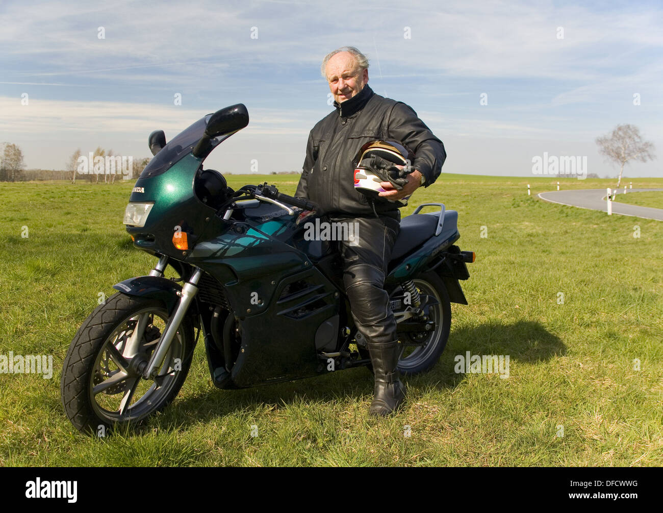 Old motorbiker hi-res stock photography and images - Alamy