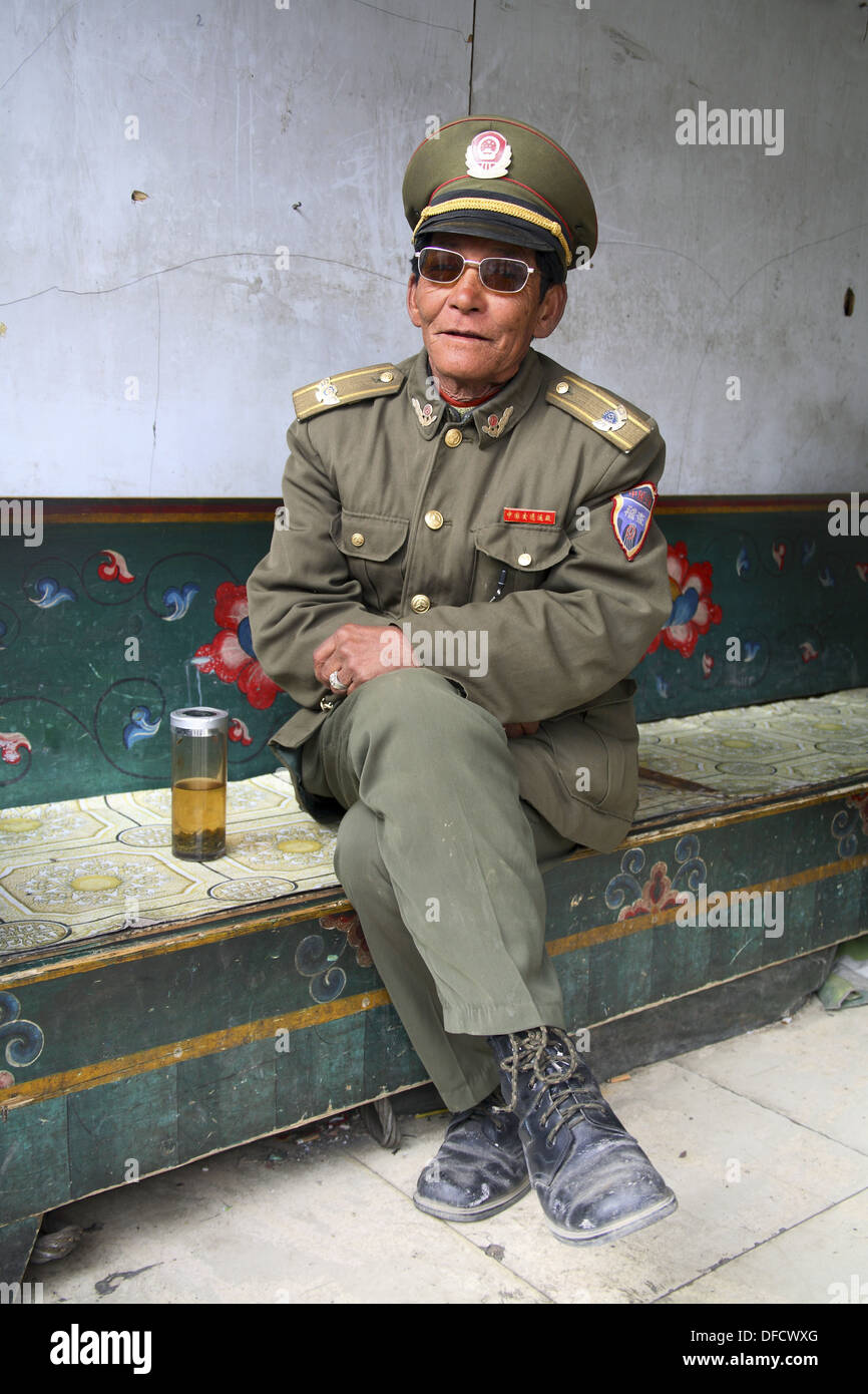 Soldier drinking tea hi-res stock photography and images - Alamy