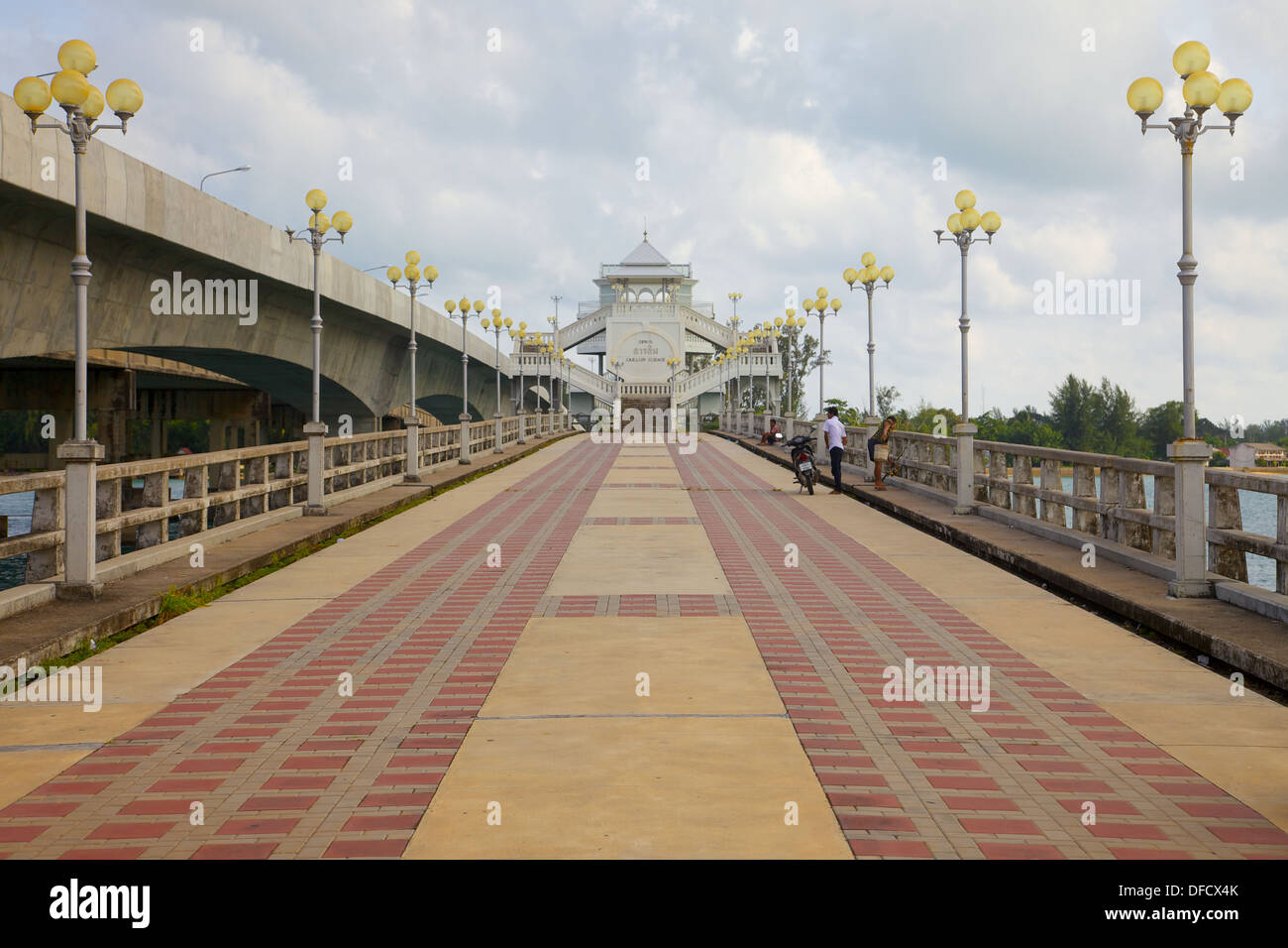 The Sarasin foot bridge that connects Phuket island to the Thai main ...