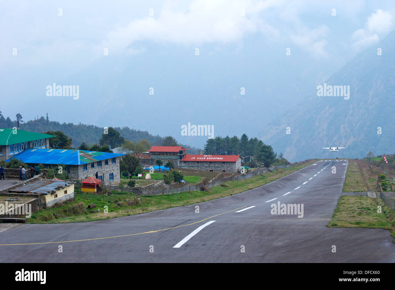 Tara Air DHC-6 Twin Otter plane taking off from runway, Tenzing-Hillary ...
