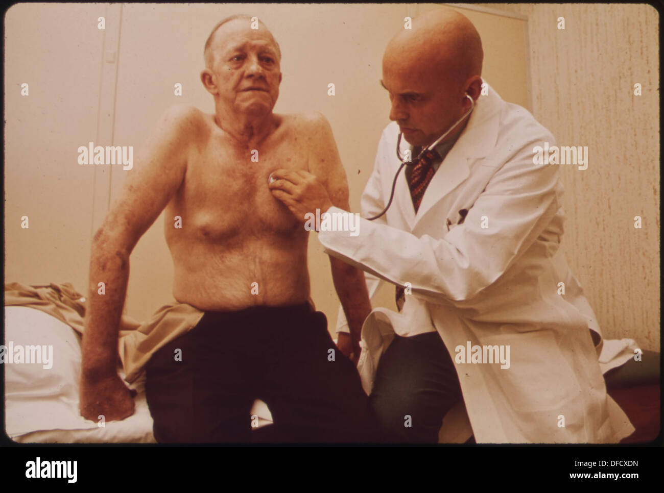 This photograph depicts a patient suffering from severe lung damage ...