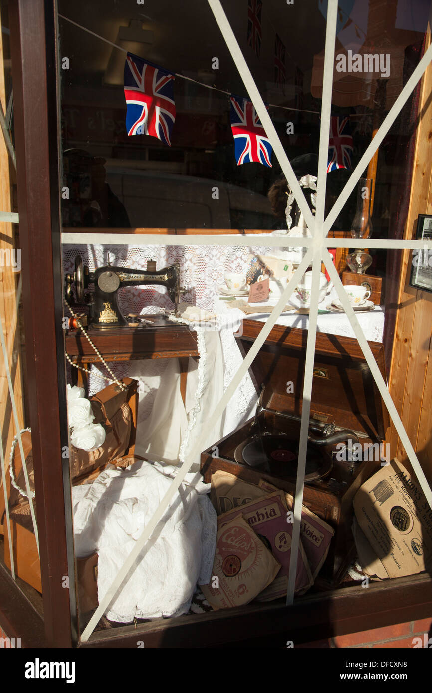 Shop 1940s hi-res stock photography and images - Alamy