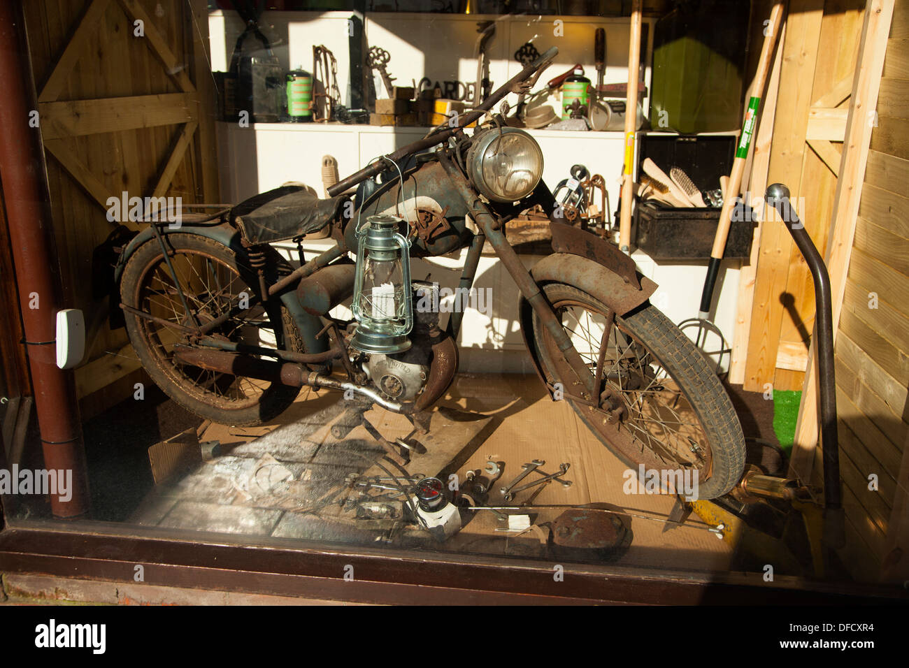 1940s shop window hi-res stock photography and images - Alamy