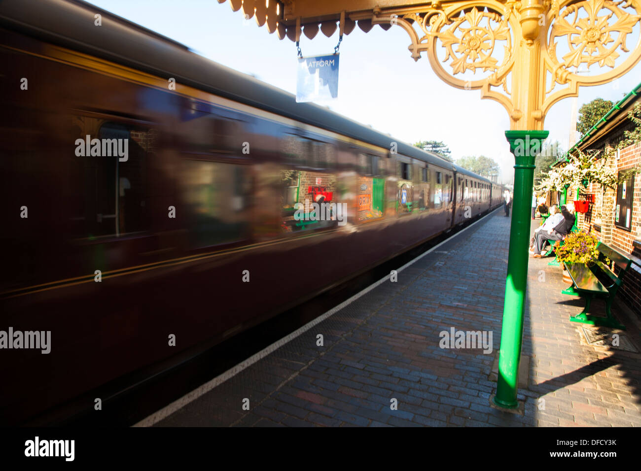 Train leaving hi-res stock photography and images - Alamy