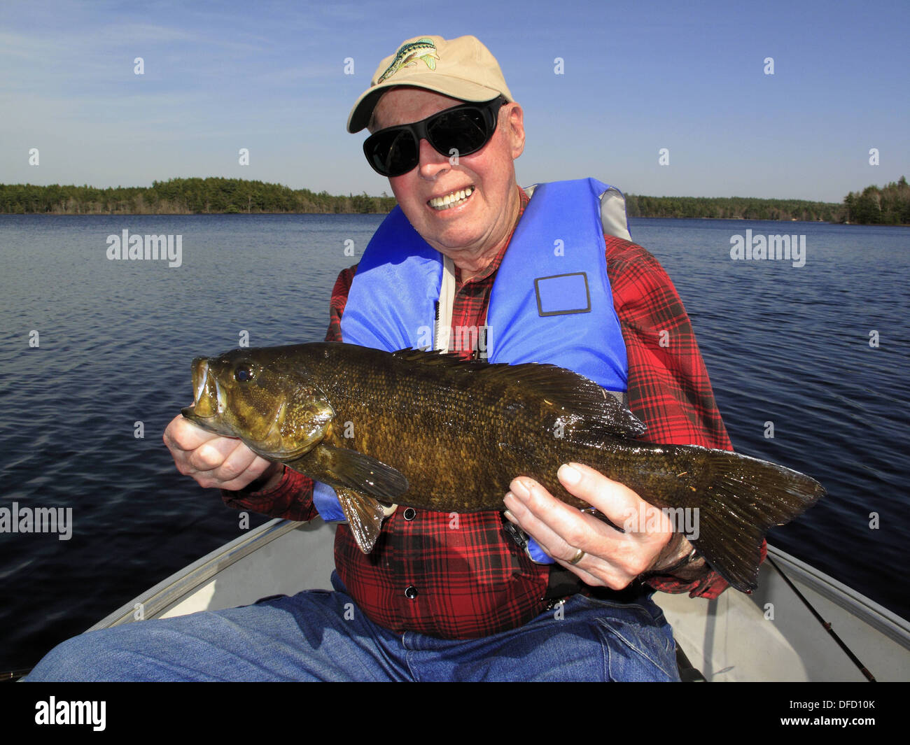 Holding smallmouth bass hi-res stock photography and images - Alamy
