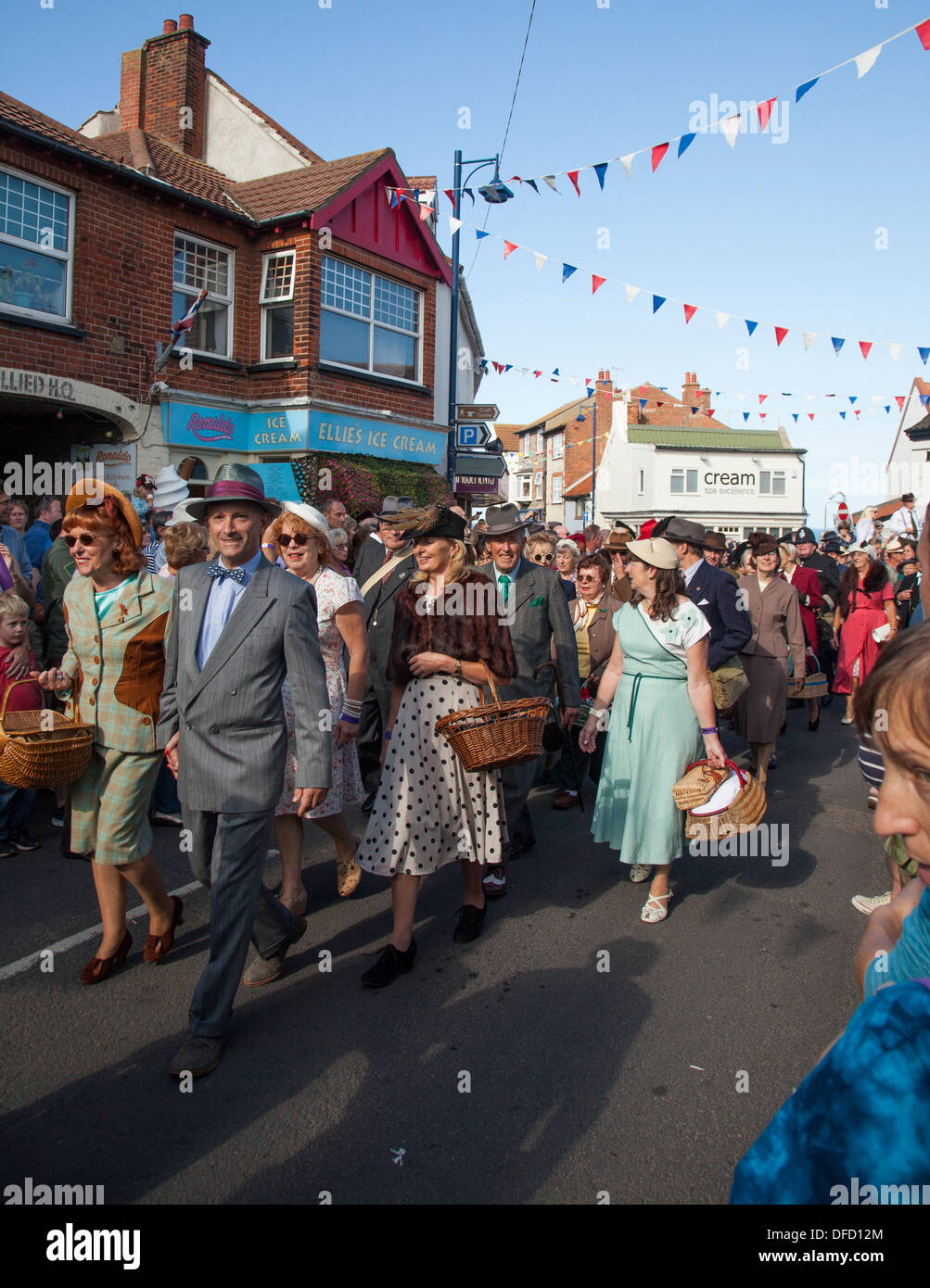 Sheringham 1940s weekend festival hi-res stock photography and images ...