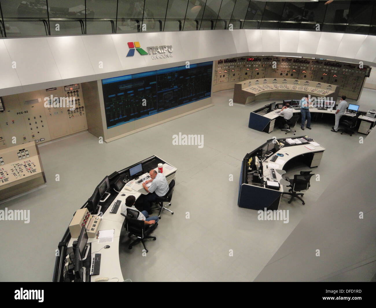 Generator room hydroelectric power station hi-res stock photography and ...