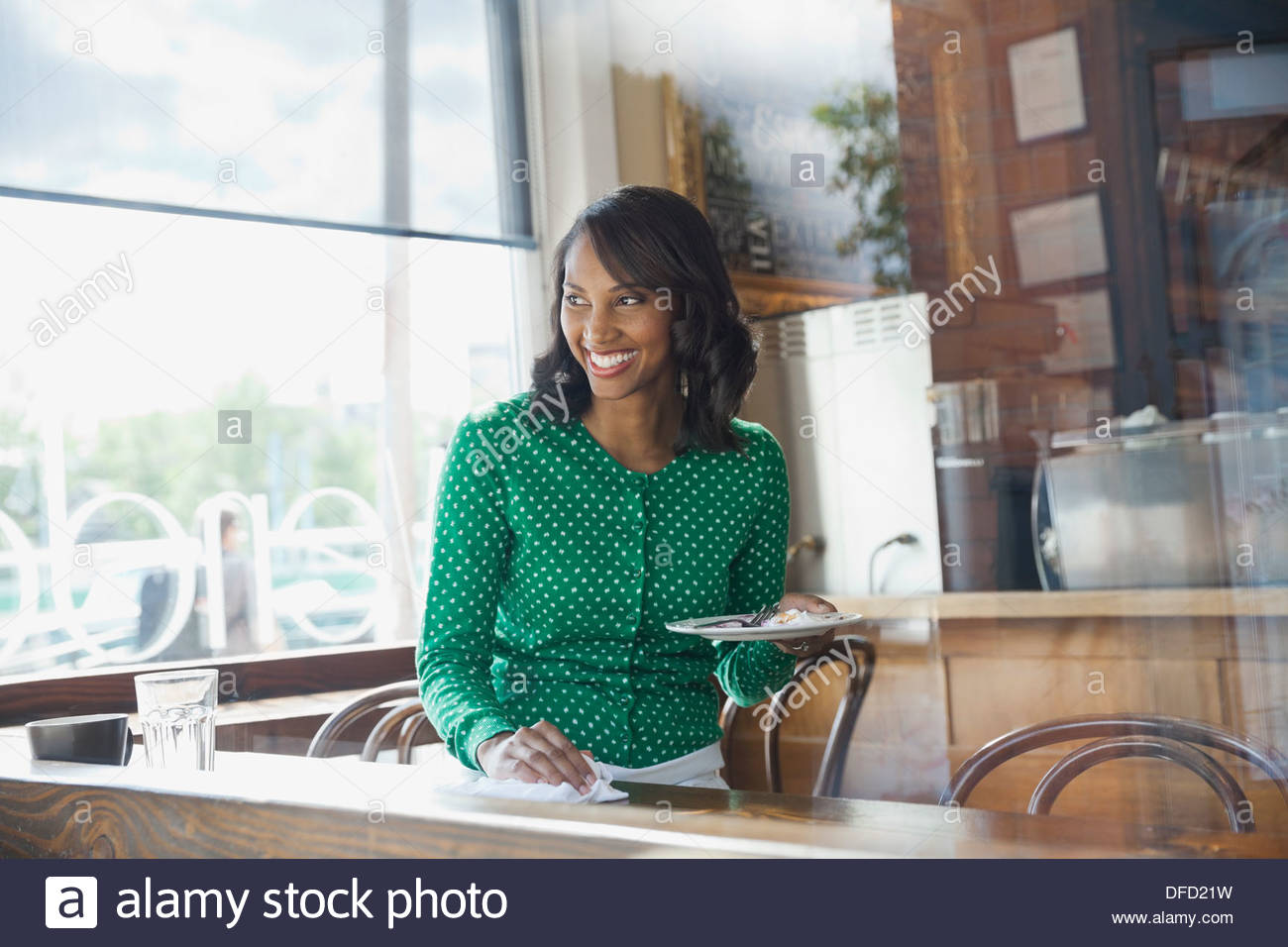 Happy waitress working at restaurant hi-res stock photography and ...