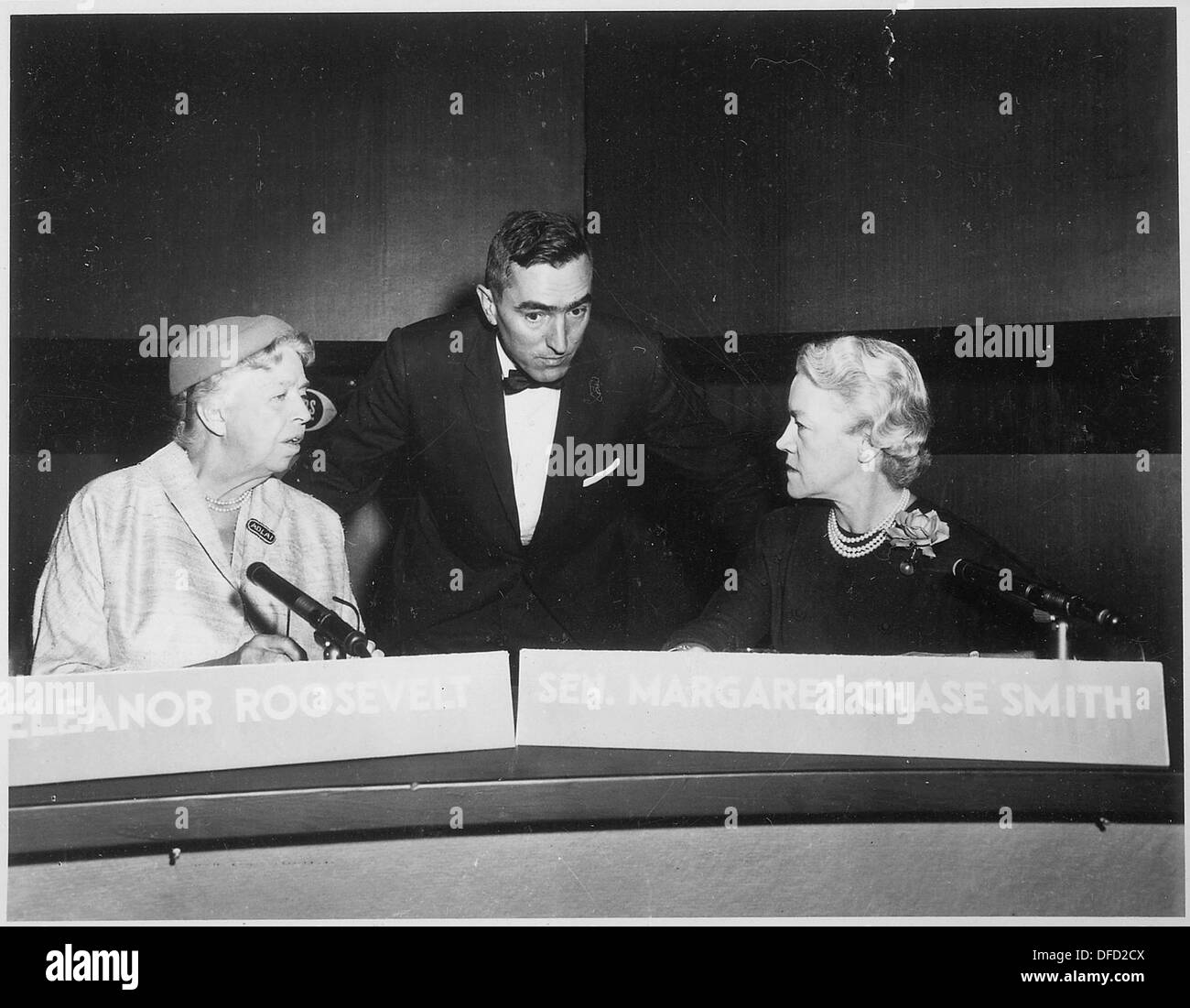 Female figures face Black and White Stock Photos & Images - Alamy