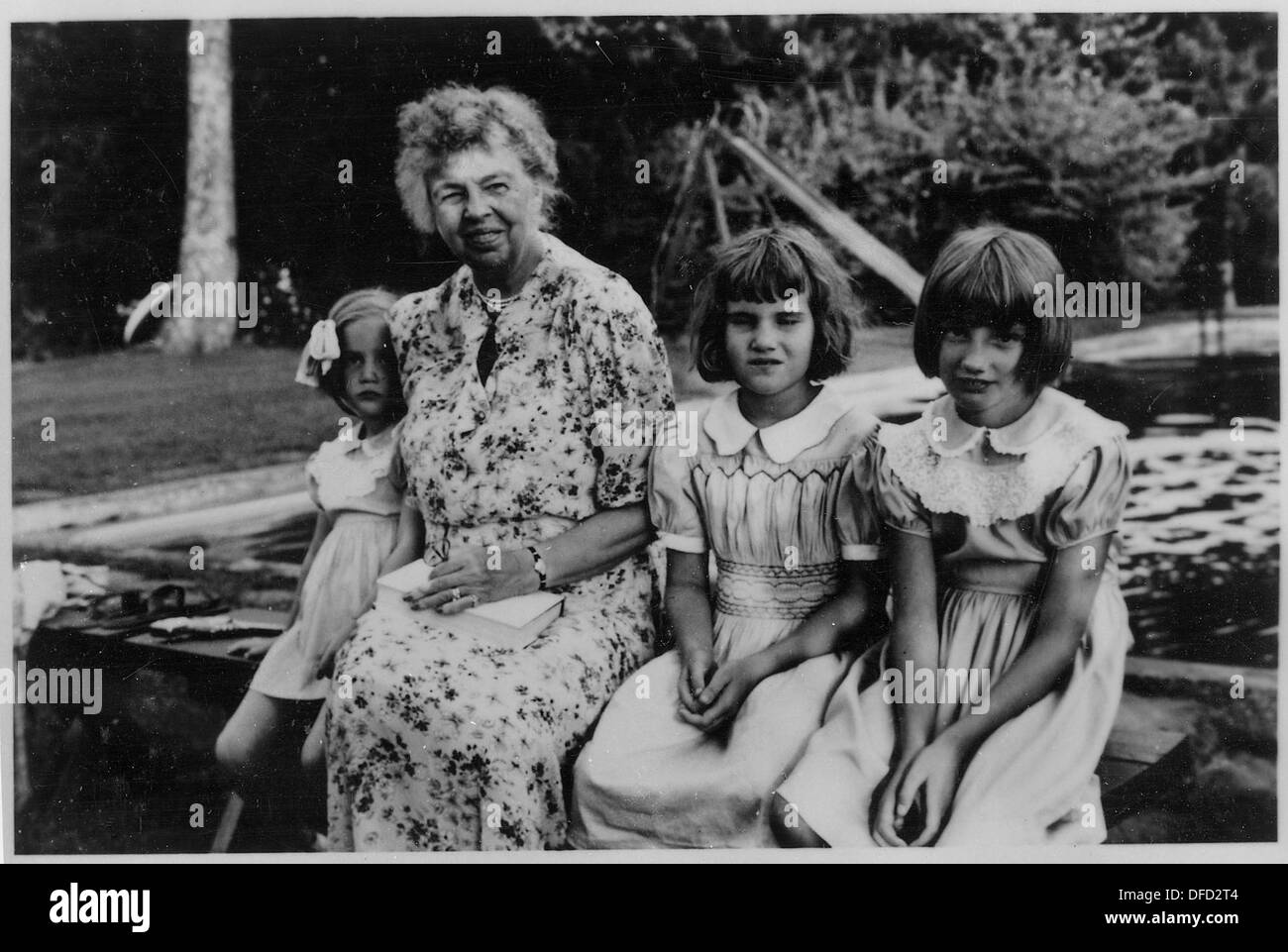 Eleanor roosevelt and sally and nina roosevelt in hyde park hi-res ...