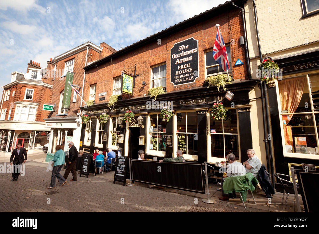 Norwich pubs hi-res stock photography and images - Alamy