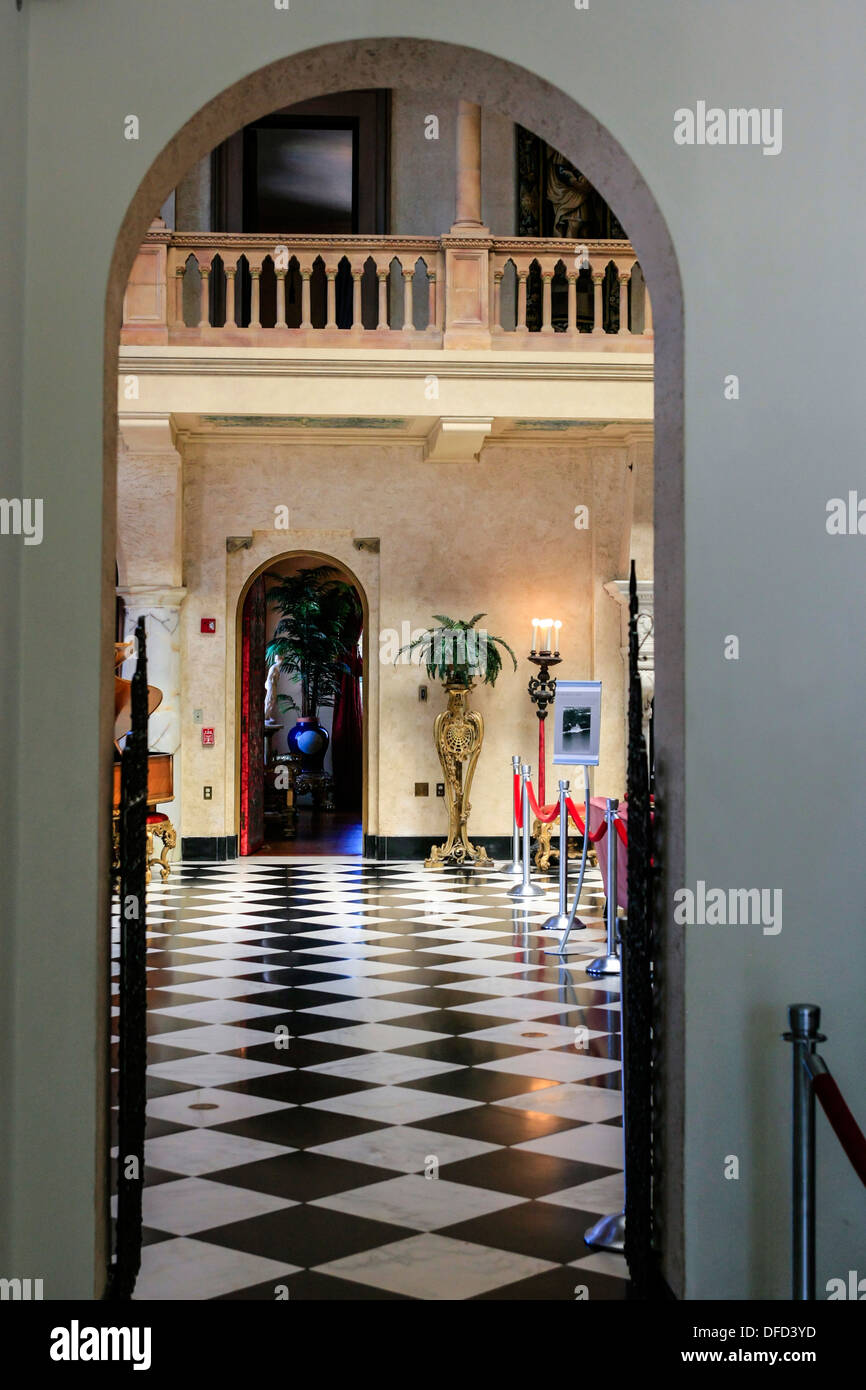 John mable ringling house mansion hi-res stock photography and images ...