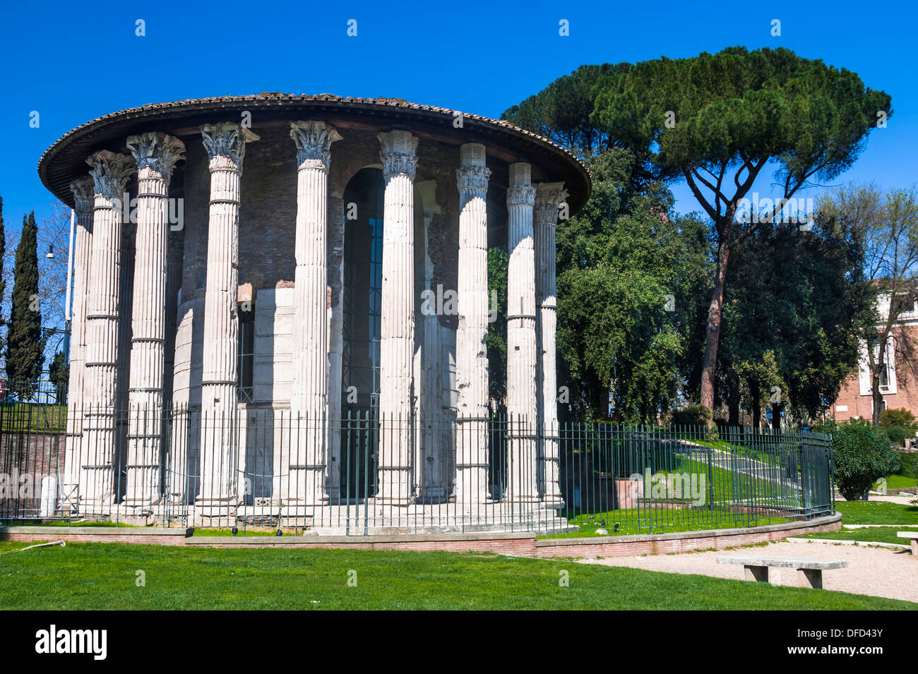 Column of hercules temple hi-res stock photography and images - Alamy