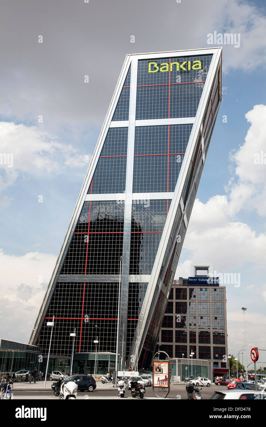 One of the two Kio towers by architects Philip Johnson and John Burgee ...