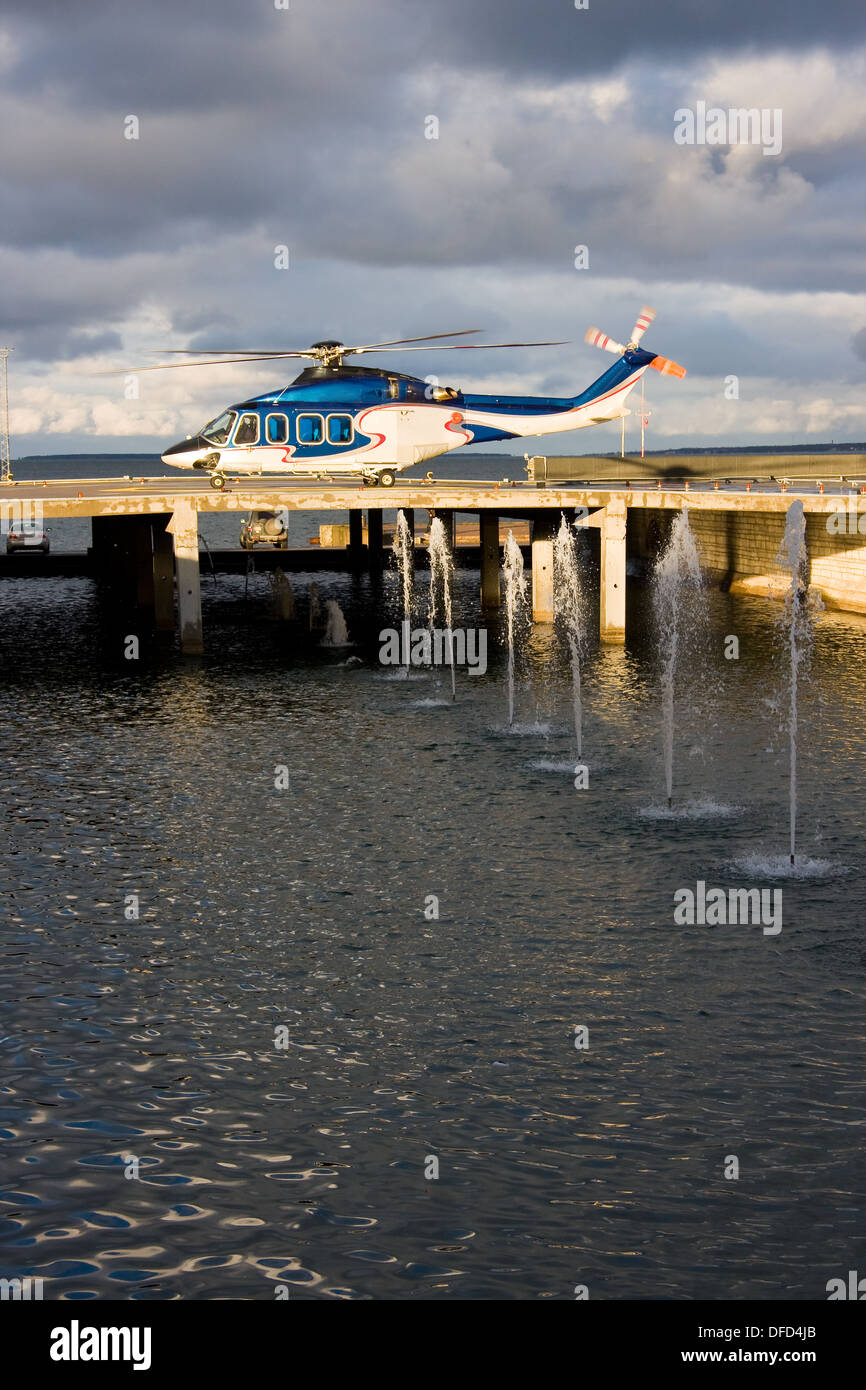 Landing platform helicopter hi-res stock photography and images - Alamy