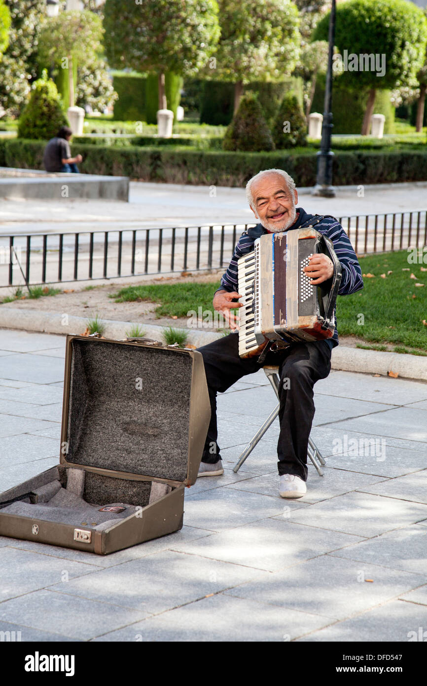 Concertina hi-res stock photography and images - Alamy
