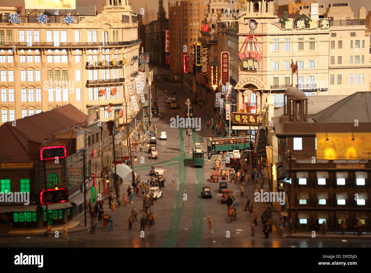 Old shanghai hi-res stock photography and images - Alamy