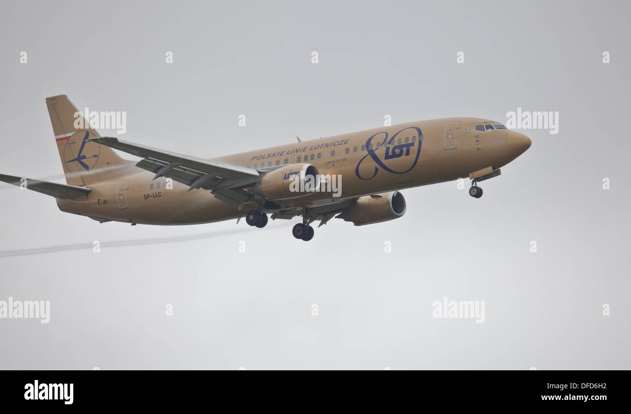 Boeing 737 sp llc arriving at london heathrow airport hi-res stock ...