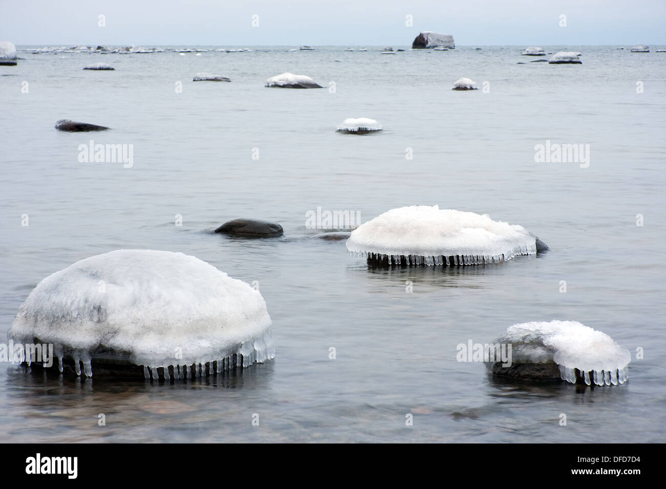 Ice under water hi-res stock photography and images - Alamy