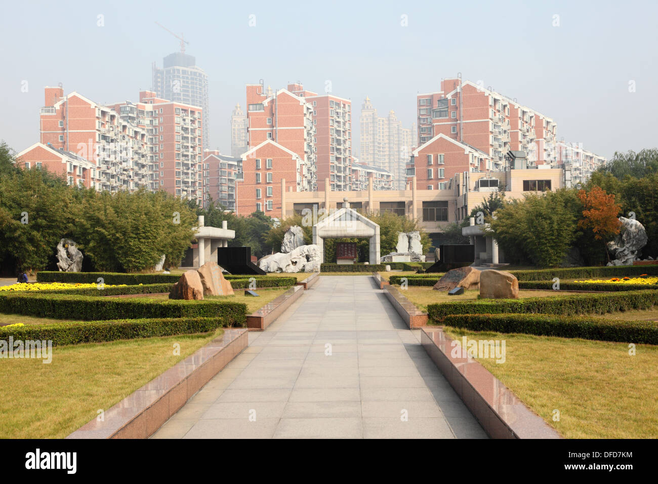 Longhua Martyr Memorial Park in Shanghai, China Stock Photo - Alamy