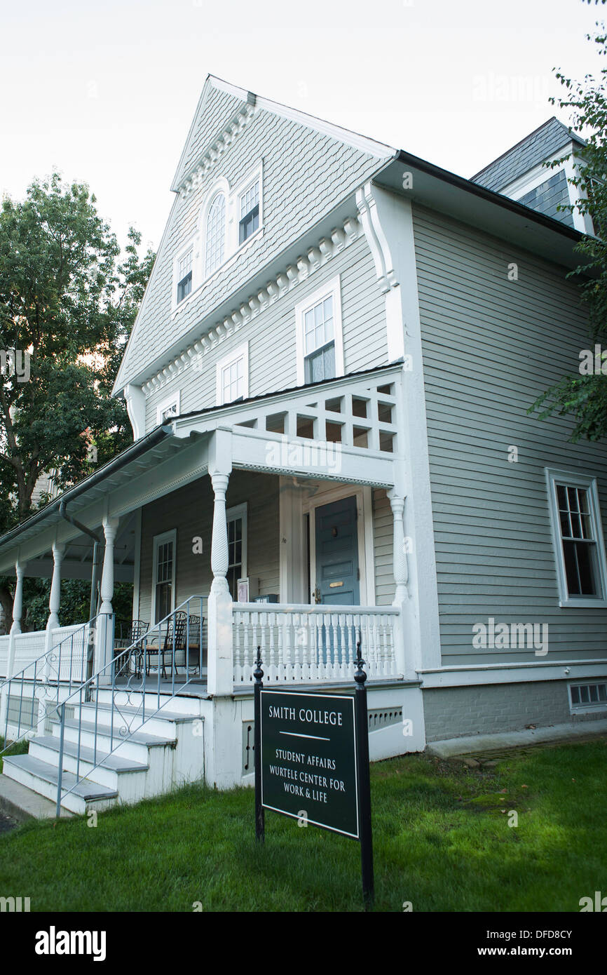 Student housing center hi-res stock photography and images - Alamy