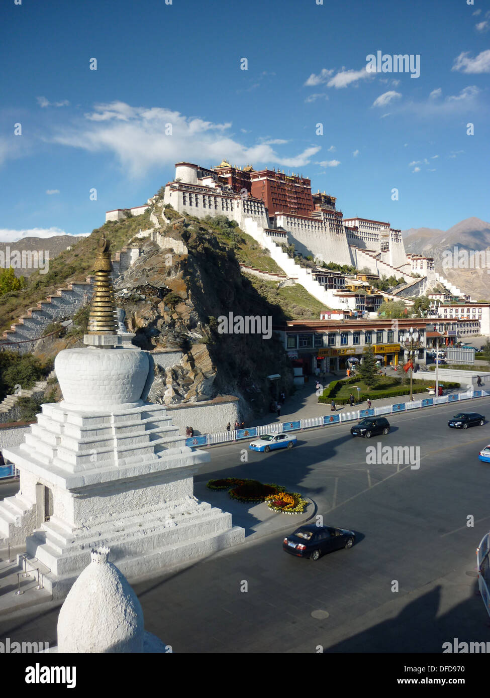 Tibetan wonder hi-res stock photography and images - Alamy