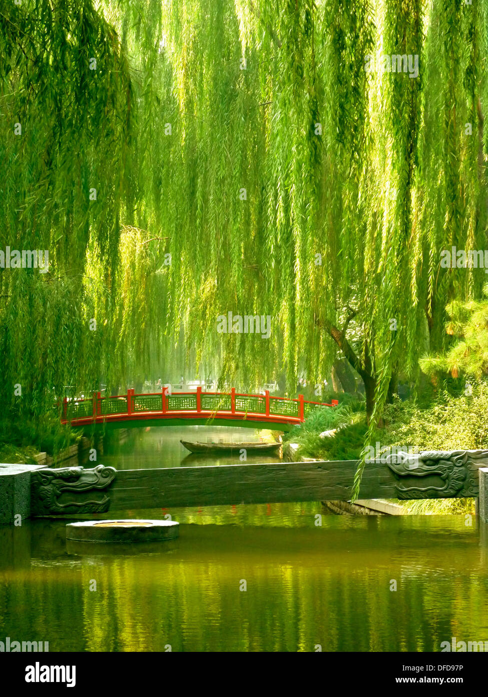 China forbidden city garden hi-res stock photography and images - Alamy