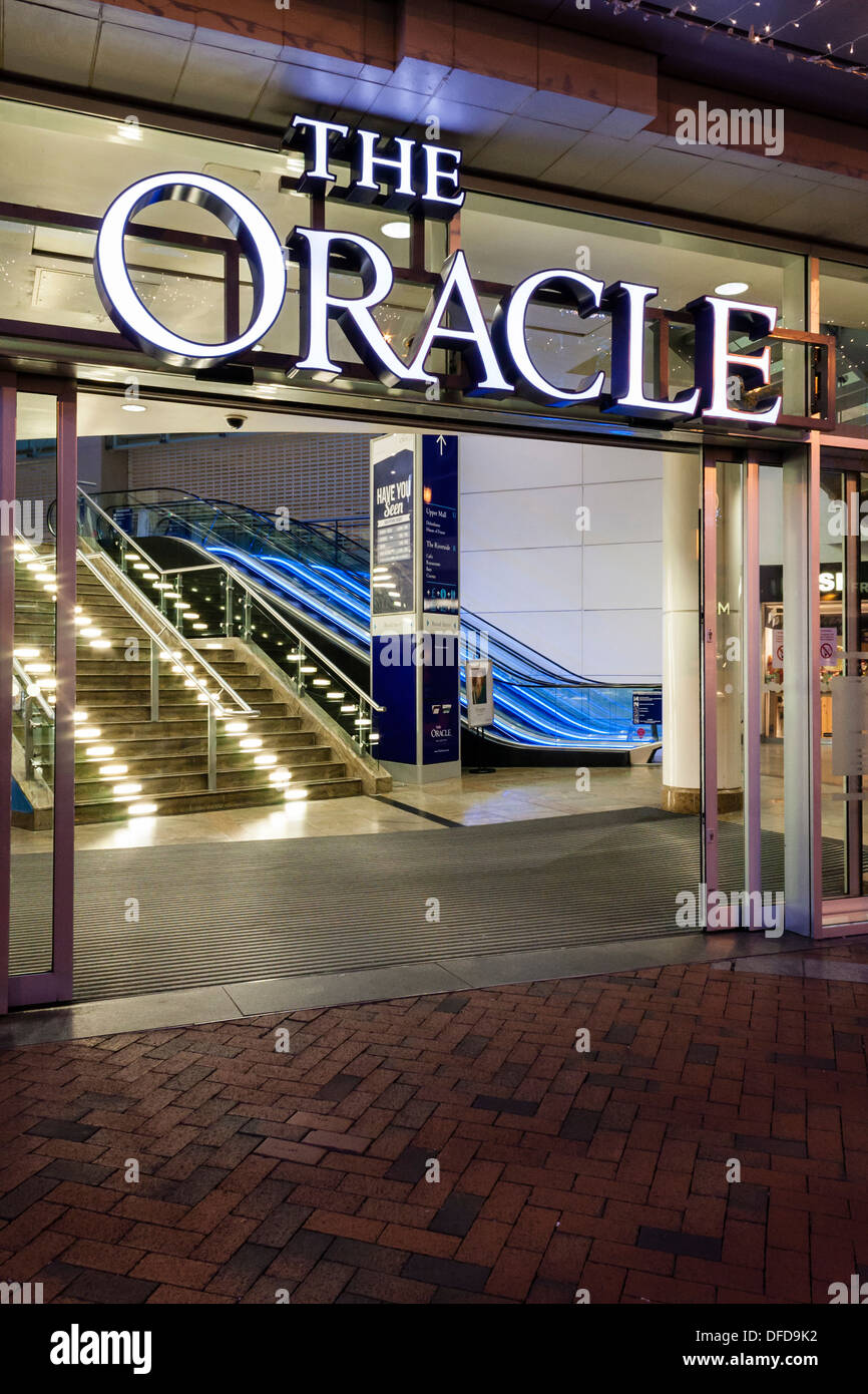 Oracle logo High Resolution Stock Photography and Images - Alamy