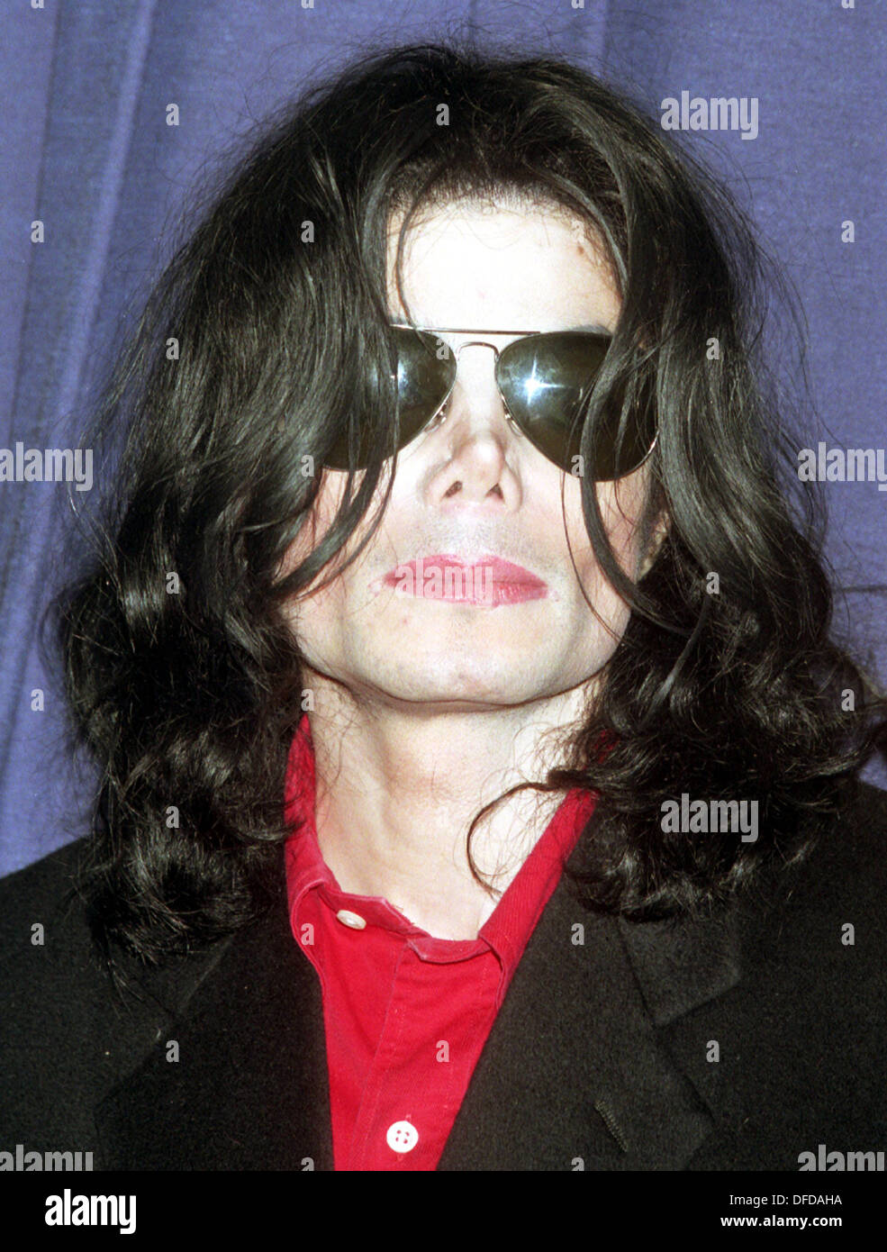 Michael jackson 2001 hi-res stock photography and images - Alamy