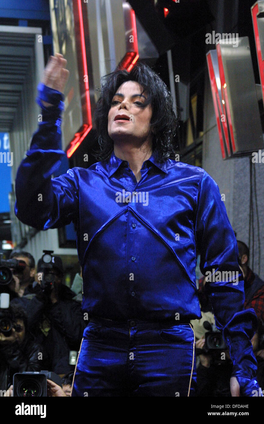 Michael jackson 2001 hi-res stock photography and images - Alamy
