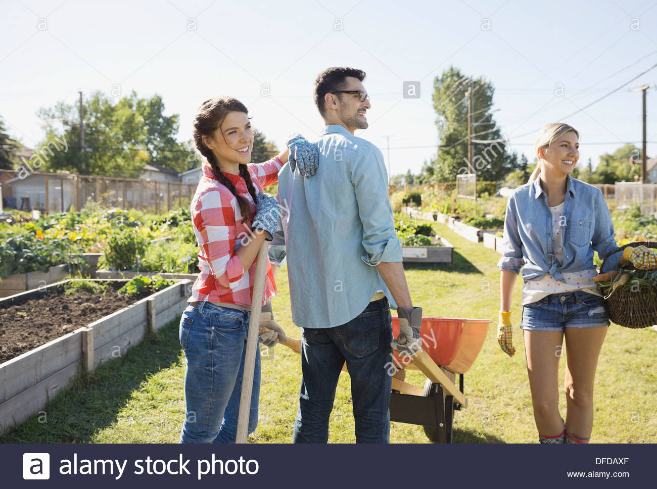 Community working together hi-res stock photography and images - Alamy
