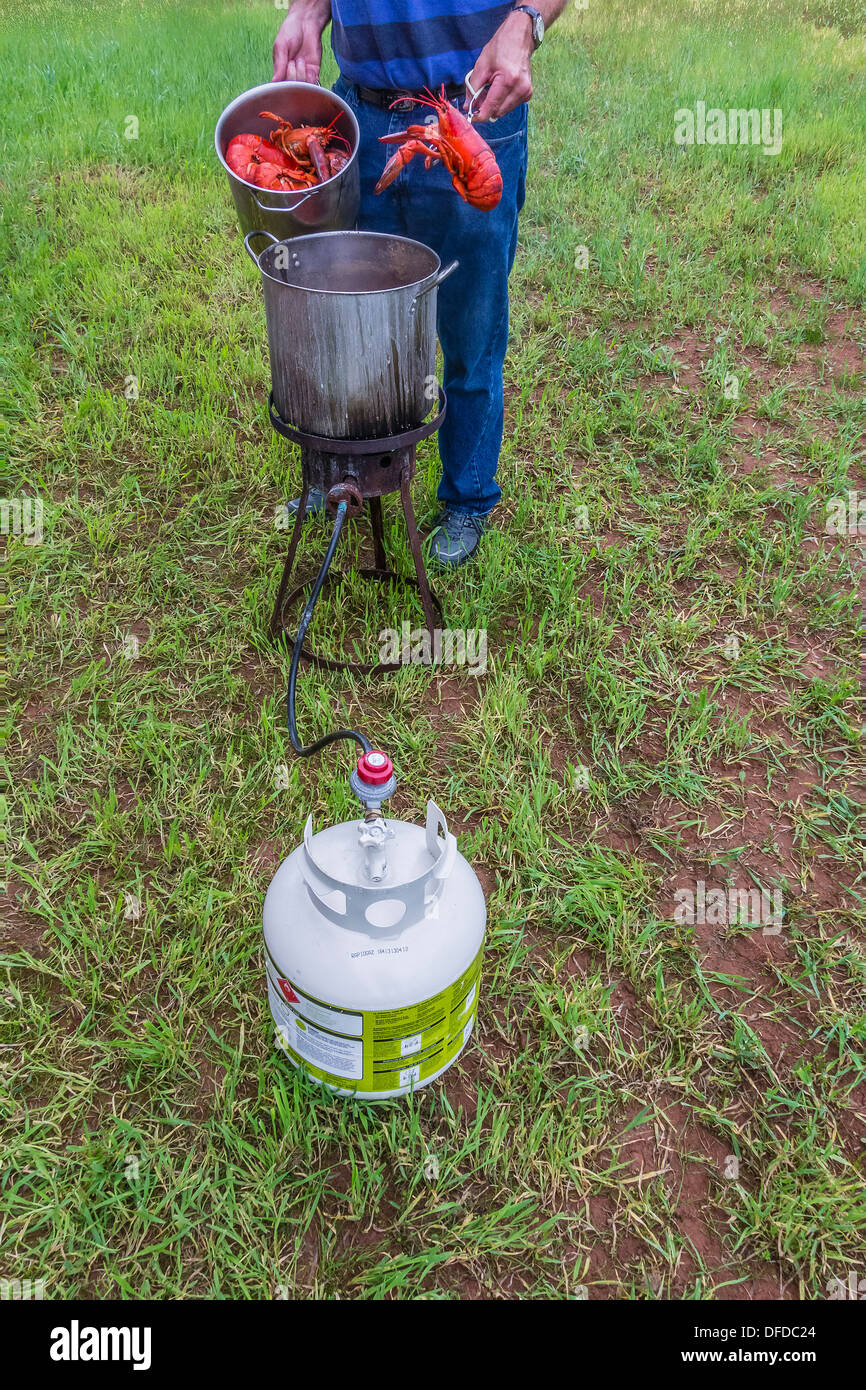 Boiling pot outside hi-res stock photography and images - Alamy