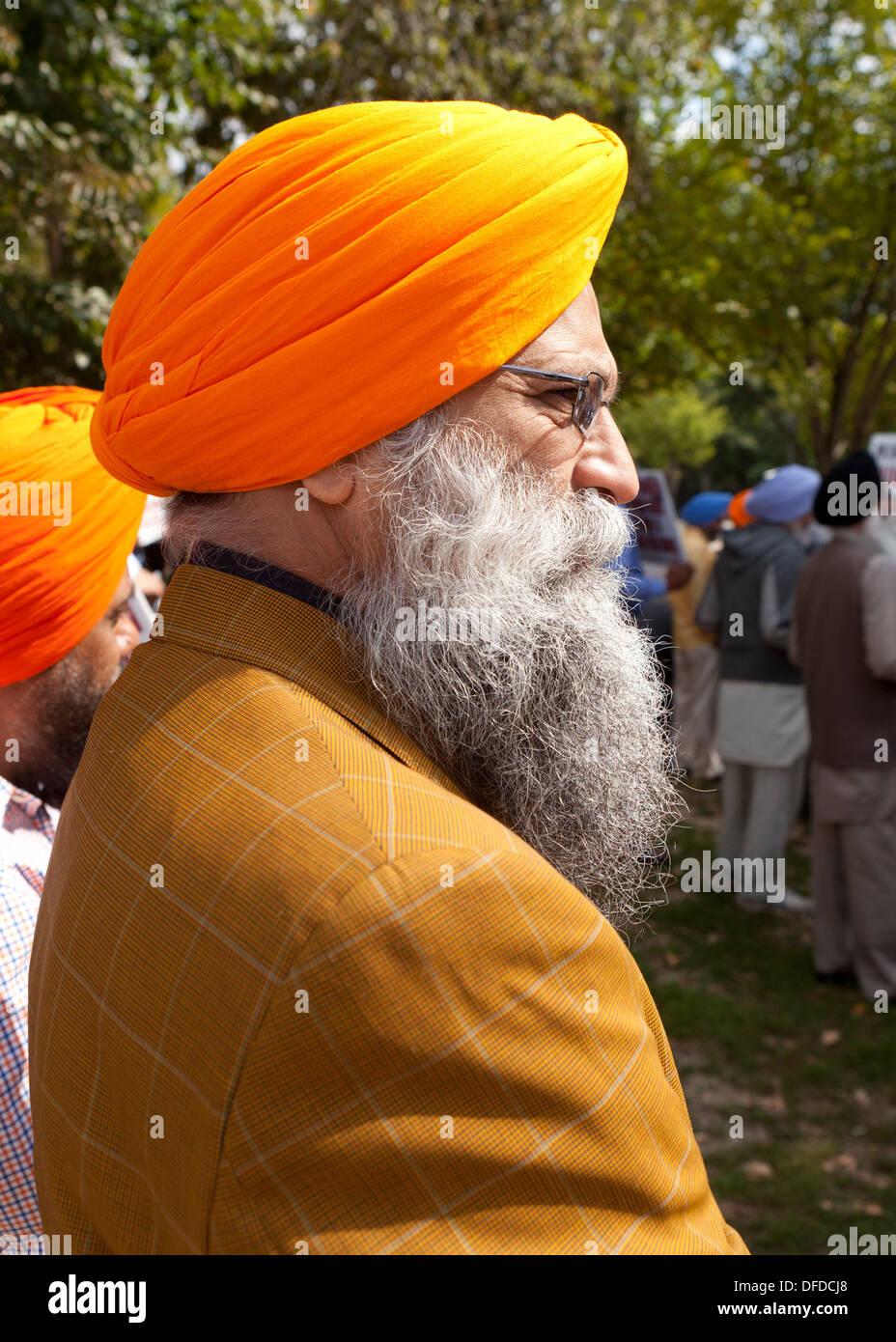 Sikh man wearing dastar - USA Stock Photo - Alamy