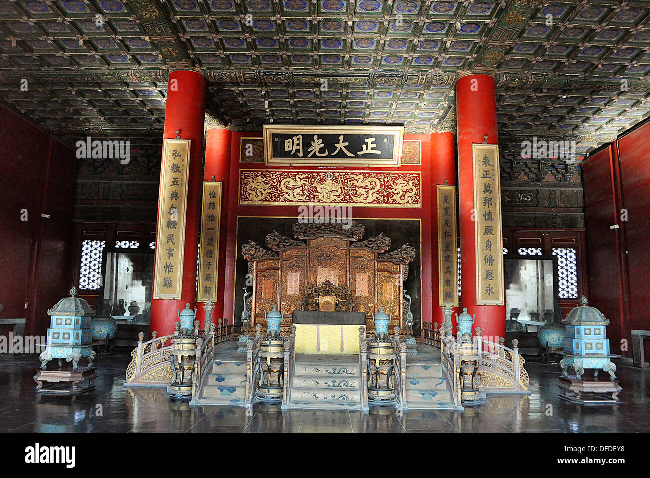 Beijing (China): the imperial throne at the Forbidden City Stock Photo ...