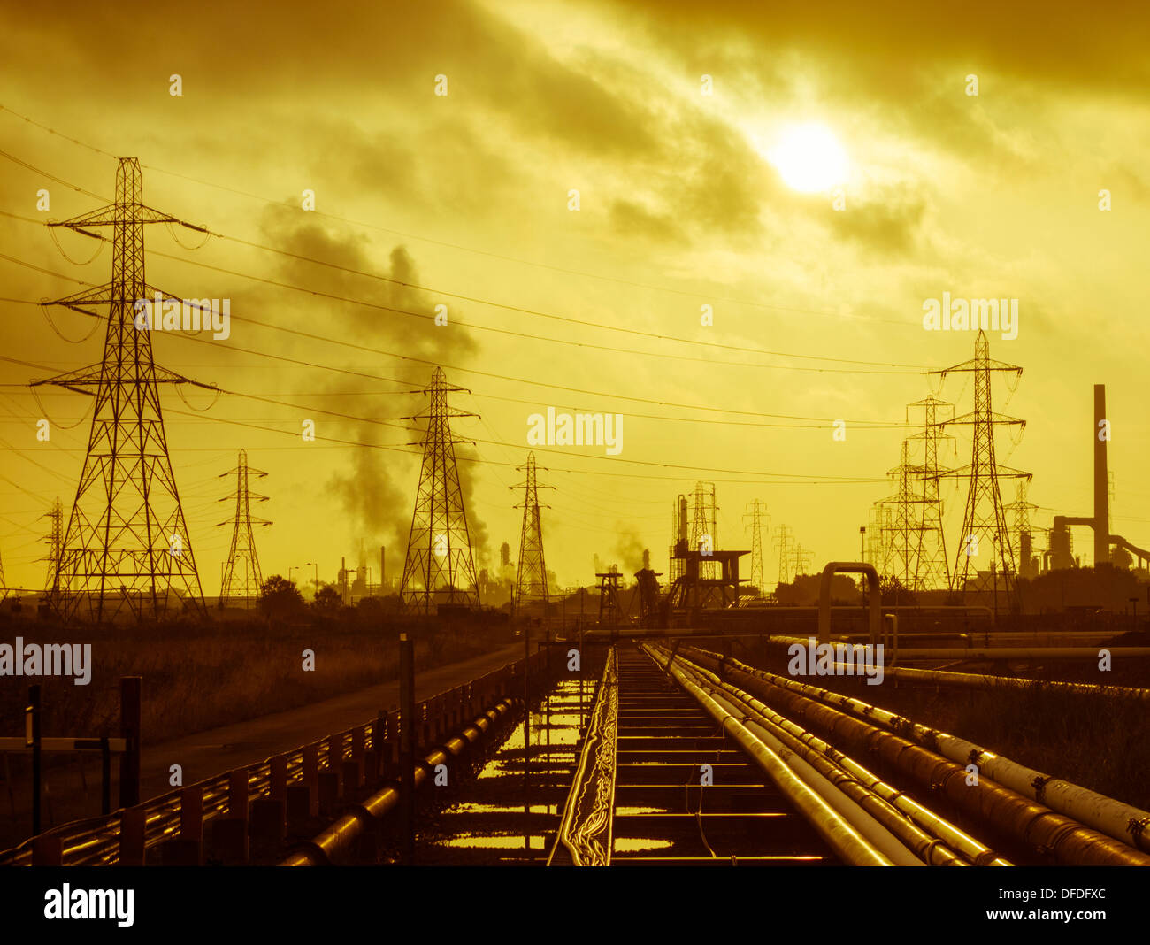 Pipelines and pylons at Seal Sands refineries and petro chemical works ...
