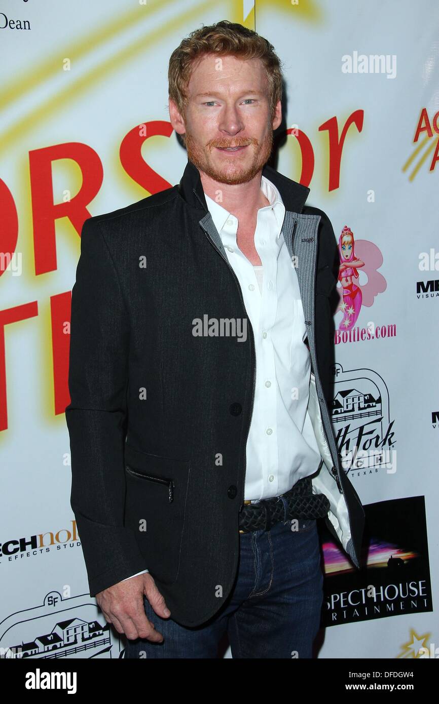 Zack ward hi-res stock photography and images - Alamy