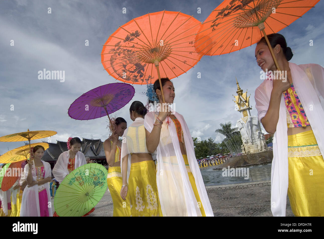 Dai minority hi-res stock photography and images - Alamy
